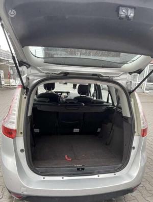 Pelēks Renault Grand Scenic 2011 Viļņa, ar dzinēja tilpumu 1.87 L un nobraukumu 320 tūkst. km par 2400 €, foto 11 vietnē AUTOMOTO.COM.LV