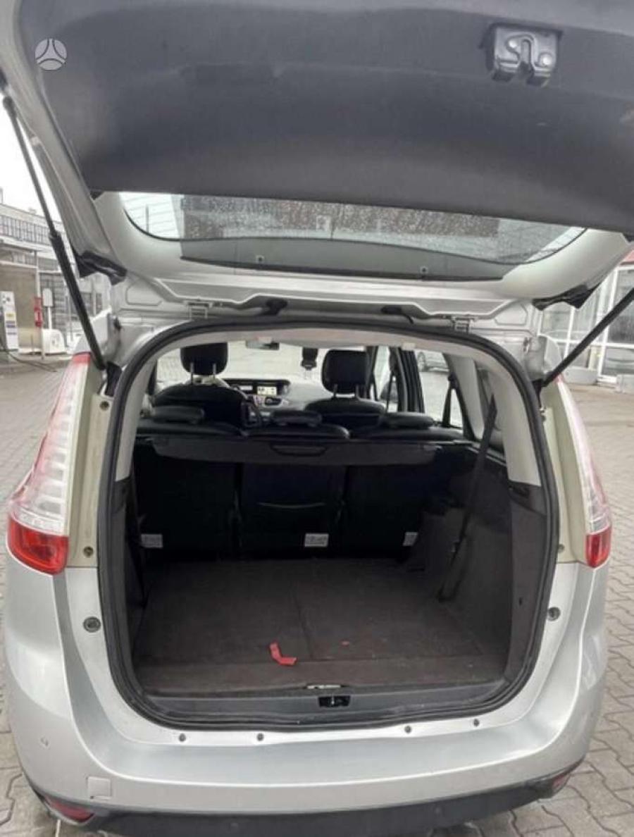 Pelēks Renault Grand Scenic 2011 Viļņa, ar dzinēja tilpumu 1.87 L un nobraukumu 320 tūkst. km par 2400 €, foto 11 vietnē AUTOMOTO.COM.LV