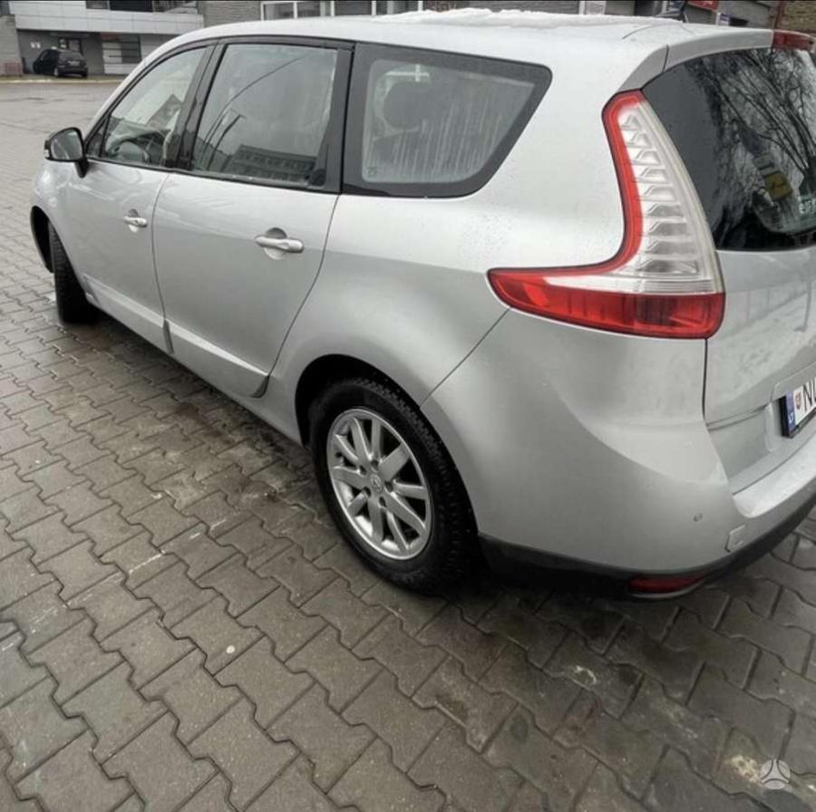 Pelēks Renault Grand Scenic 2011 Viļņa, ar dzinēja tilpumu 1.87 L un nobraukumu 320 tūkst. km par 2400 €, foto 12 vietnē AUTOMOTO.COM.LV