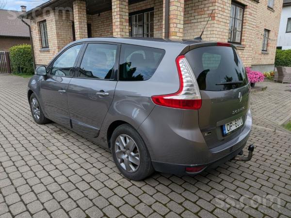 Grey Renault Grand Scenic 2011 in Riga, with an engine capacity of 1.50 L and mileage of 192 thousand km for 2650 €, photo 3 on AUTOMOTO.COM.LV
