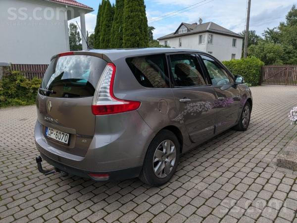 Grey Renault Grand Scenic 2011 in Riga, with an engine capacity of 1.50 L and mileage of 192 thousand km for 2650 €, photo 5 on AUTOMOTO.COM.LV