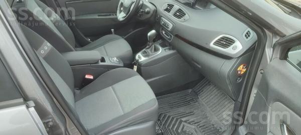 Grey Renault Grand Scenic 2012 in Riga, with an engine capacity of 1.50 L and mileage of 265 thousand km for 4190 €, photo 10 on AUTOMOTO.COM.LV
