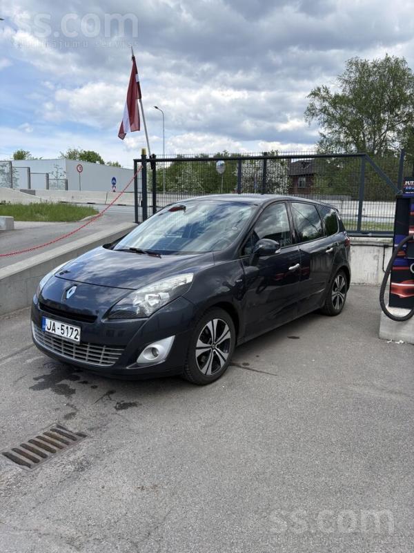 Grey Renault Grand Scenic 2012 in Riga, with an engine capacity of 1.60 L and mileage of 180 thousand km for 3500 €, photo 1 on AUTOMOTO.COM.LV