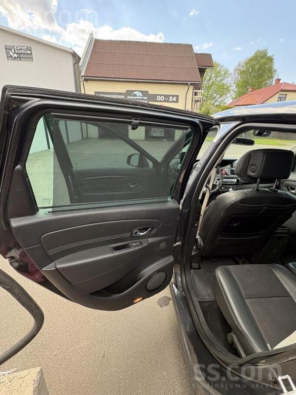 Grey Renault Grand Scenic 2012 in Riga, with an engine capacity of 1.60 L and mileage of 180 thousand km for 3500 €, photo 6 on AUTOMOTO.COM.LV