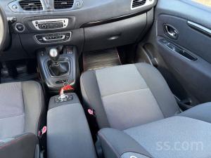 Pelēks Renault Grand Scenic 2012 Jelgava, ar dzinēja tilpumu 1.60 L un nobraukumu 198 tūkst. km par 4750 €, foto 11 vietnē AUTOMOTO.COM.LV