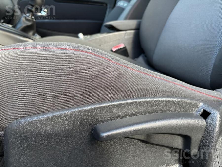 Pelēks Renault Grand Scenic 2012 Jelgava, ar dzinēja tilpumu 1.60 L un nobraukumu 198 tūkst. km par 4750 €, foto 12 vietnē AUTOMOTO.COM.LV
