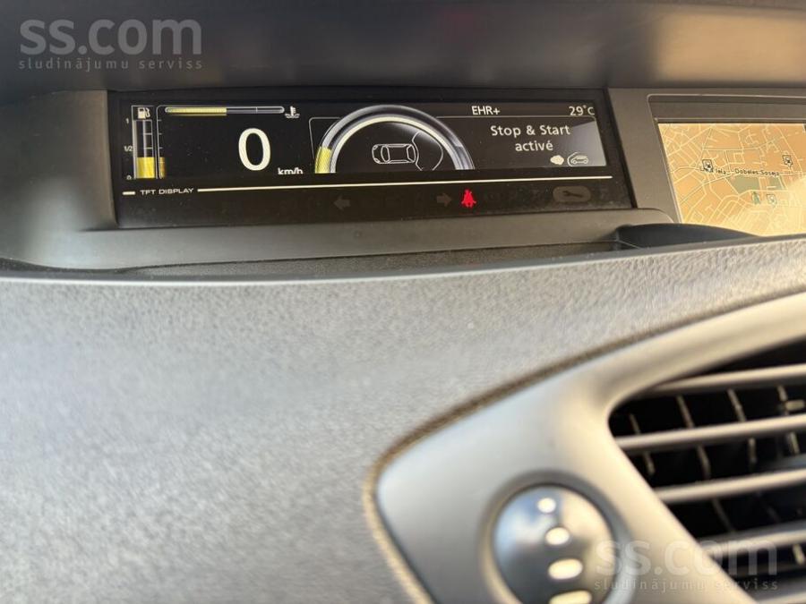 Pelēks Renault Grand Scenic 2012 Jelgava, ar dzinēja tilpumu 1.60 L un nobraukumu 198 tūkst. km par 4750 €, foto 16 vietnē AUTOMOTO.COM.LV