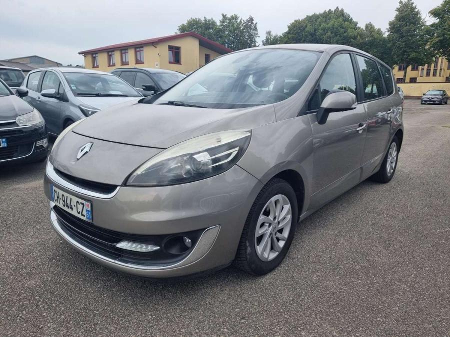 Grey Renault Grand Scenic 2012 in Taurage, with an engine capacity of 1.60 L and mileage of 247 thousand km for 2500 €, photo 1 on AUTOMOTO.COM.LV
