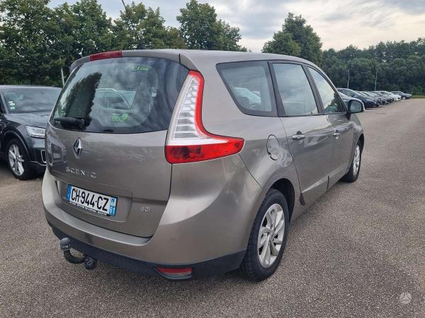Grey Renault Grand Scenic 2012 in Taurage, with an engine capacity of 1.60 L and mileage of 247 thousand km for 2500 €, photo 4 on AUTOMOTO.COM.LV