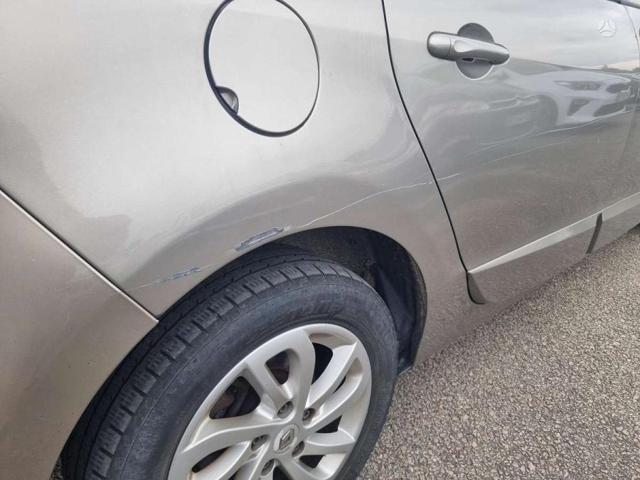 Grey Renault Grand Scenic 2012 in Taurage, with an engine capacity of 1.60 L and mileage of 247 thousand km for 2500 €, photo 6 on AUTOMOTO.COM.LV