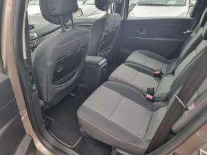Grey Renault Grand Scenic 2012 in Taurage, with an engine capacity of 1.60 L and mileage of 247 thousand km for 2500 €, photo 10 on AUTOMOTO.COM.LV