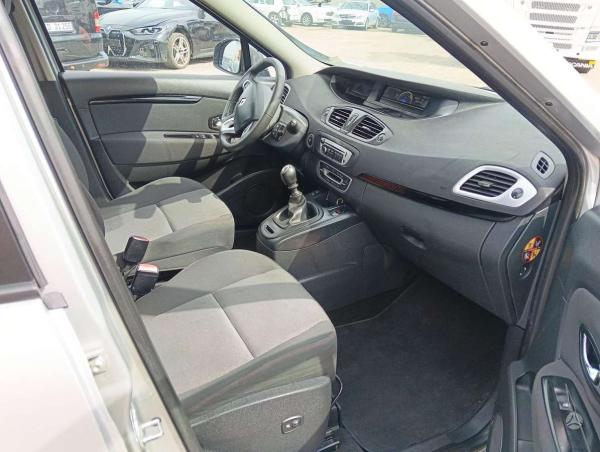 Pelēks Renault Grand Scenic 2012 Marijampole, ar dzinēja tilpumu 1.46 L un nobraukumu 276 tūkst. km par 3500 €, foto 5 vietnē AUTOMOTO.COM.LV