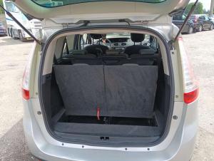 Grey Renault Grand Scenic 2012 in Marijampole, with an engine capacity of 1.46 L and mileage of 276 thousand km for 3500 €, photo 8 on AUTOMOTO.COM.LV