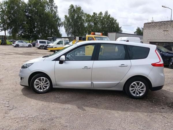 Pelēks Renault Grand Scenic 2012 Marijampole, ar dzinēja tilpumu 1.46 L un nobraukumu 276 tūkst. km par 3500 €, foto 10 vietnē AUTOMOTO.COM.LV