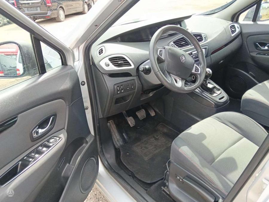 Grey Renault Grand Scenic 2012 in Marijampole, with an engine capacity of 1.46 L and mileage of 276 thousand km for 3500 €, photo 12 on AUTOMOTO.COM.LV