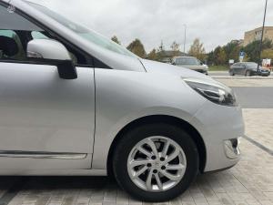 Pelēks Renault Grand Scenic 2012 Šauļi, ar dzinēja tilpumu 1.46 L un nobraukumu 232 tūkst. km par 4250 €, foto 13 vietnē AUTOMOTO.COM.LV