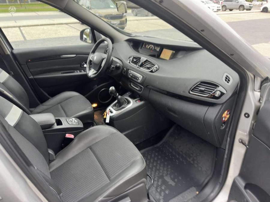 Pelēks Renault Grand Scenic 2012 Šauļi, ar dzinēja tilpumu 1.46 L un nobraukumu 232 tūkst. km par 4250 €, foto 14 vietnē AUTOMOTO.COM.LV