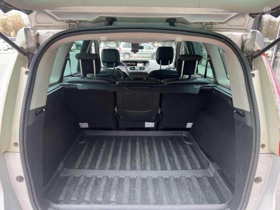 Pelēks Renault Grand Scenic 2012 Šauļi, ar dzinēja tilpumu 1.46 L un nobraukumu 232 tūkst. km par 4250 €, foto 17 vietnē AUTOMOTO.COM.LV