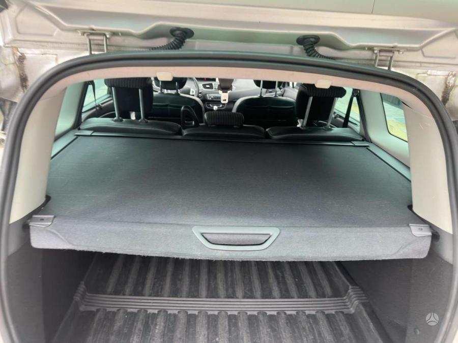 Pelēks Renault Grand Scenic 2012 Šauļi, ar dzinēja tilpumu 1.46 L un nobraukumu 232 tūkst. km par 4250 €, foto 18 vietnē AUTOMOTO.COM.LV