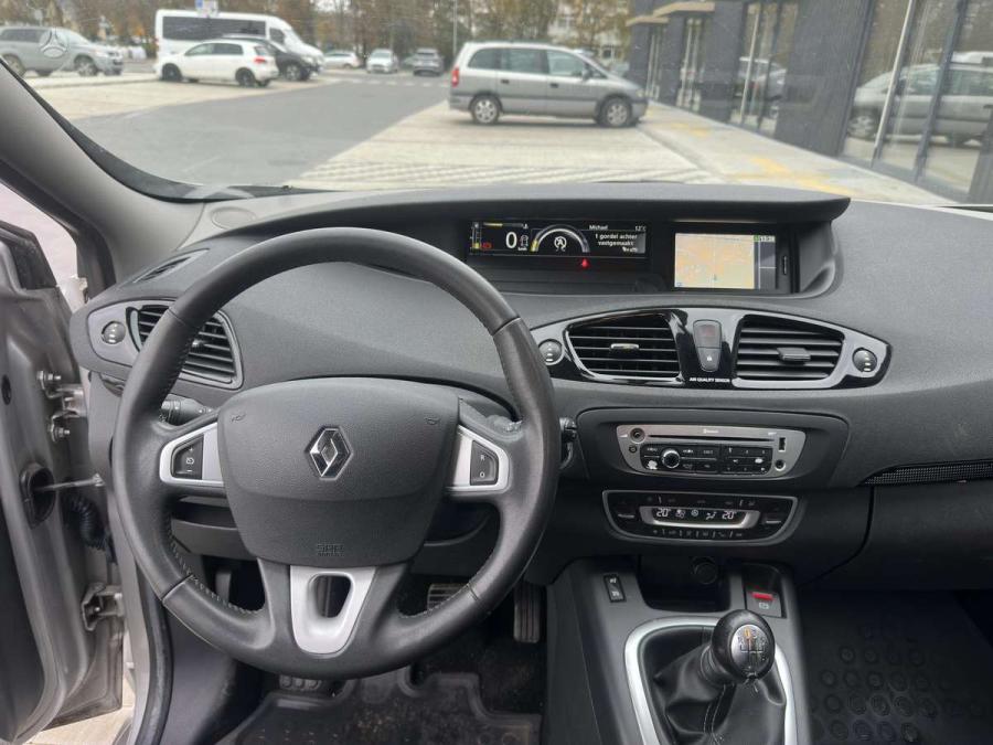 Pelēks Renault Grand Scenic 2012 Šauļi, ar dzinēja tilpumu 1.46 L un nobraukumu 232 tūkst. km par 4250 €, foto 25 vietnē AUTOMOTO.COM.LV