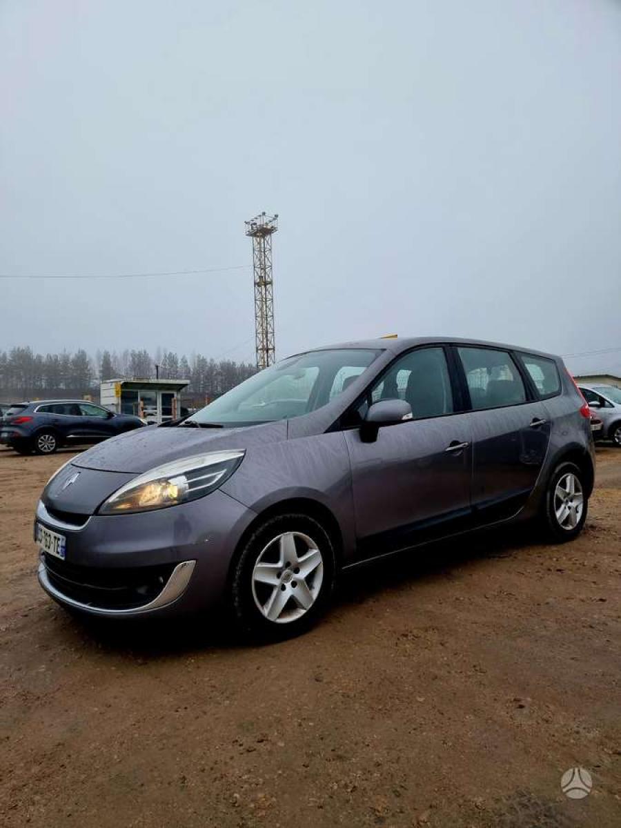 Pelēks Renault Grand Scenic 2013 Viļņa, ar dzinēja tilpumu 1.46 L un nobraukumu 190 tūkst. km par 4850 €, foto 1 vietnē AUTOMOTO.COM.LV