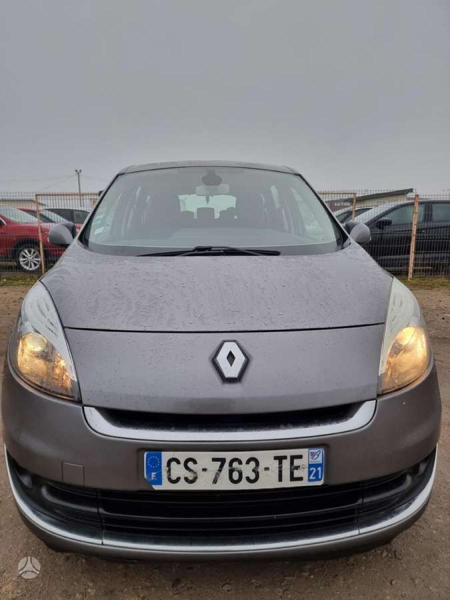 Pelēks Renault Grand Scenic 2013 Viļņa, ar dzinēja tilpumu 1.46 L un nobraukumu 190 tūkst. km par 4850 €, foto 6 vietnē AUTOMOTO.COM.LV