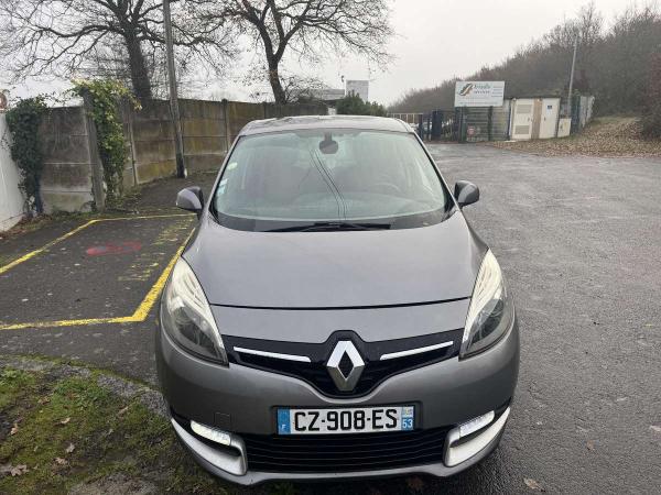 Grey Renault Grand Scenic 2013 in Taurage, with an engine capacity of 1.46 L and mileage of 245 thousand km for 4100 €, photo 1 on AUTOMOTO.COM.LV