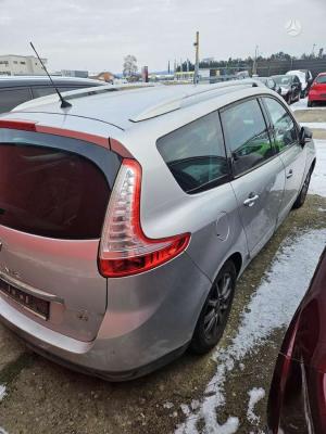 Grey Renault Grand Scenic 2013 in Anyksciai, with an engine capacity of 1.60 L and mileage of 236 thousand km for 3600 €, photo 3 on AUTOMOTO.COM.LV