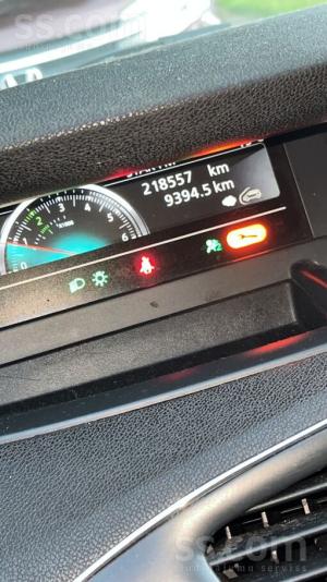 Pelēks Renault Grand Scenic 2013 Rīga, ar dzinēja tilpumu 1.50 L un nobraukumu 219 tūkst. km par 3200 €, foto 4 vietnē AUTOMOTO.COM.LV