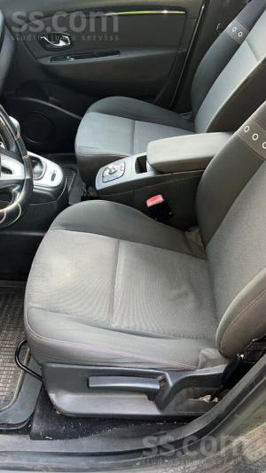 Pelēks Renault Grand Scenic 2013 Rīga, ar dzinēja tilpumu 1.50 L un nobraukumu 219 tūkst. km par 3200 €, foto 5 vietnē AUTOMOTO.COM.LV