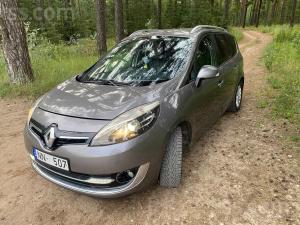 Grey Renault Grand Scenic 2013 in Riga, with an engine capacity of 1.50 L and mileage of 385 thousand km for 3500 €, photo 3 on AUTOMOTO.COM.LV