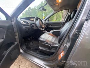 Grey Renault Grand Scenic 2013 in Riga, with an engine capacity of 1.50 L and mileage of 385 thousand km for 3500 €, photo 7 on AUTOMOTO.COM.LV