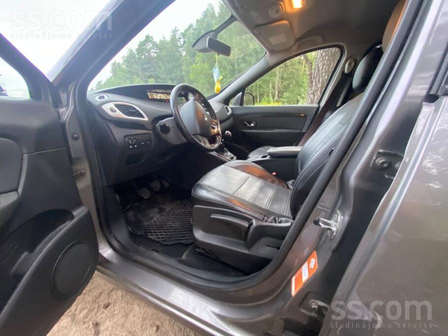 Grey Renault Grand Scenic 2013 in Riga, with an engine capacity of 1.50 L and mileage of 385 thousand km for 3500 €, photo 7 on AUTOMOTO.COM.LV