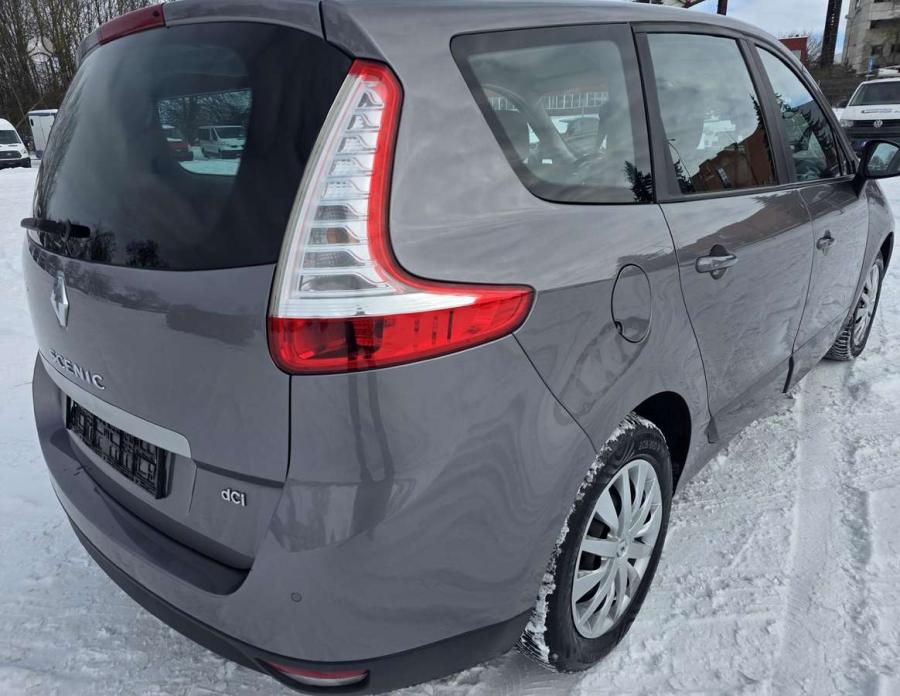 Grey Renault Grand Scenic 2014 in Marijampole, with an engine capacity of 1.46 L and mileage of 157 thousand km for 5200 €, photo 5 on AUTOMOTO.COM.LV