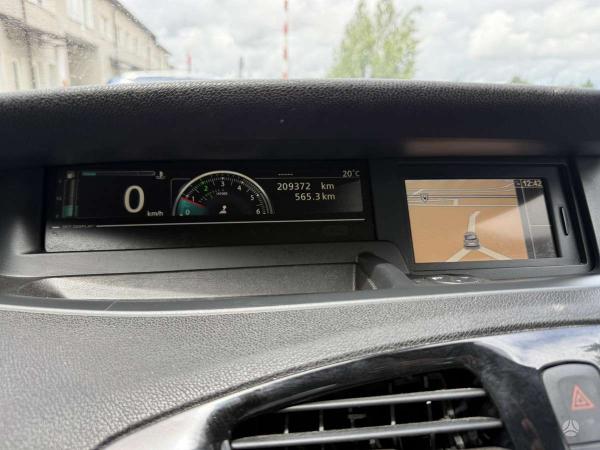 Pelēks Renault Grand Scenic 2014 Viļņa, ar dzinēja tilpumu 1.46 L un nobraukumu 209 tūkst. km par 5000 €, foto 4 vietnē AUTOMOTO.COM.LV