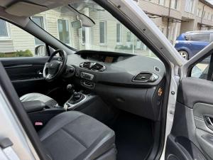 Pelēks Renault Grand Scenic 2014 Viļņa, ar dzinēja tilpumu 1.46 L un nobraukumu 209 tūkst. km par 5000 €, foto 13 vietnē AUTOMOTO.COM.LV