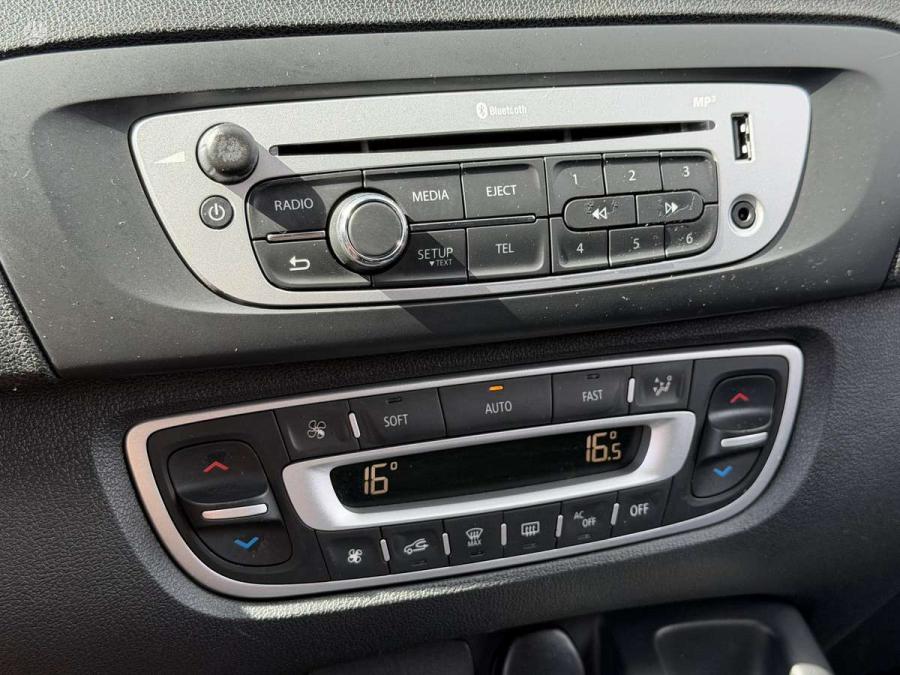 Pelēks Renault Grand Scenic 2014 Tauragė, ar dzinēja tilpumu 1.60 L un nobraukumu 250 tūkst. km par 4200 €, foto 16 vietnē AUTOMOTO.COM.LV