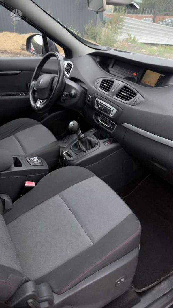 Pelēks Renault Grand Scenic 2014 Tauragė, ar dzinēja tilpumu 1.46 L un nobraukumu 280 tūkst. km par 3300 €, foto 7 vietnē AUTOMOTO.COM.LV