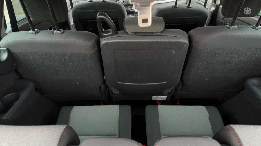 Pelēks Renault Grand Scenic 2014 Tauragė, ar dzinēja tilpumu 1.46 L un nobraukumu 280 tūkst. km par 3300 €, foto 12 vietnē AUTOMOTO.COM.LV