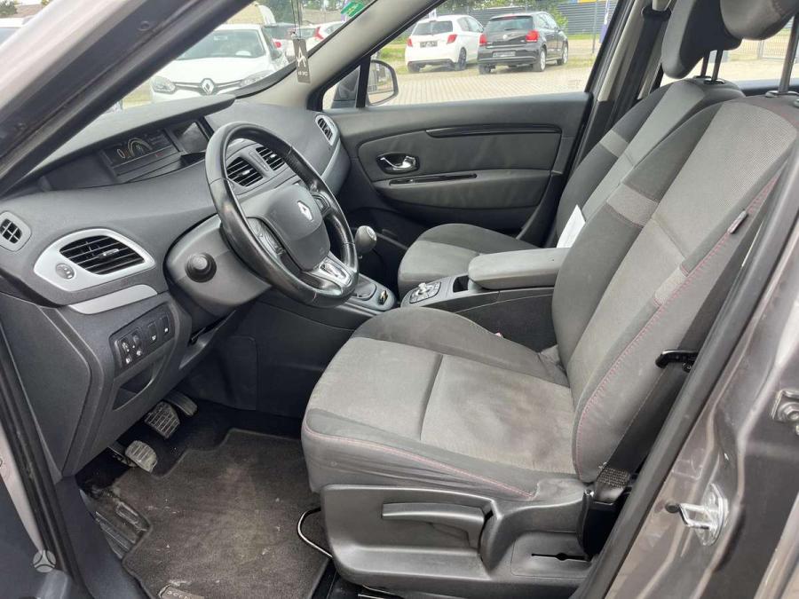 Pelēks Renault Grand Scenic 2014 Tauragė, ar dzinēja tilpumu 1.46 L un nobraukumu 198 tūkst. km par 4200 €, foto 15 vietnē AUTOMOTO.COM.LV