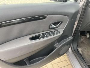 Pelēks Renault Grand Scenic 2014 Tauragė, ar dzinēja tilpumu 1.46 L un nobraukumu 198 tūkst. km par 4200 €, foto 17 vietnē AUTOMOTO.COM.LV
