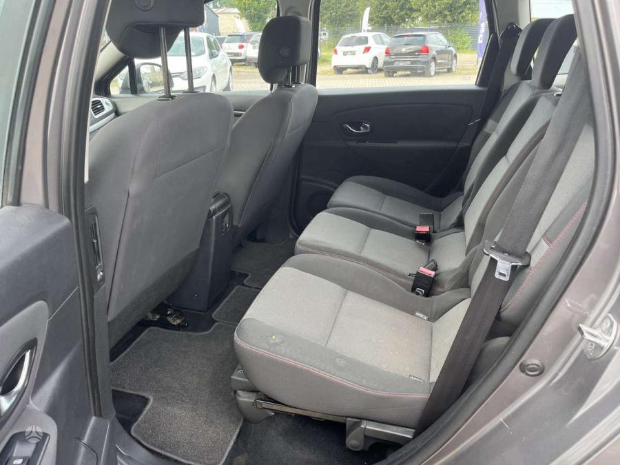 Pelēks Renault Grand Scenic 2014 Tauragė, ar dzinēja tilpumu 1.46 L un nobraukumu 198 tūkst. km par 4200 €, foto 19 vietnē AUTOMOTO.COM.LV