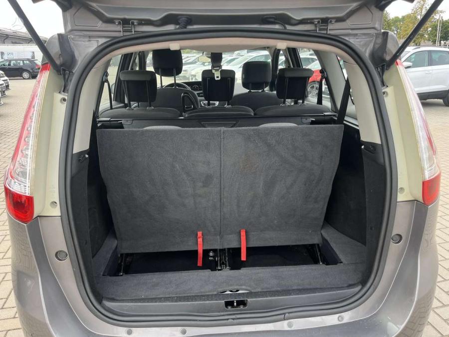 Pelēks Renault Grand Scenic 2014 Tauragė, ar dzinēja tilpumu 1.46 L un nobraukumu 198 tūkst. km par 4200 €, foto 21 vietnē AUTOMOTO.COM.LV