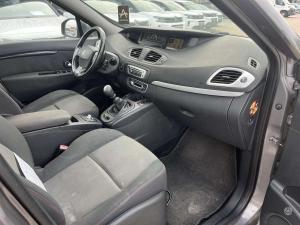 Pelēks Renault Grand Scenic 2014 Tauragė, ar dzinēja tilpumu 1.46 L un nobraukumu 198 tūkst. km par 4200 €, foto 23 vietnē AUTOMOTO.COM.LV