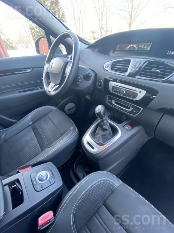 Pelēks Renault Grand Scenic 2015 Cēsis, ar dzinēja tilpumu 1.20 L un nobraukumu 110 tūkst. km par 5900 €, foto 6 vietnē AUTOMOTO.COM.LV