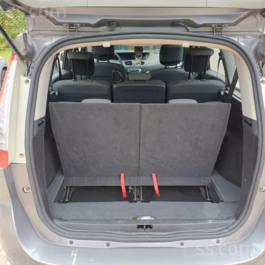 Pelēks Renault Grand Scenic 2015 Rīga, ar dzinēja tilpumu 1.50 L un nobraukumu 204 tūkst. km par 5600 €, foto 3 vietnē AUTOMOTO.COM.LV