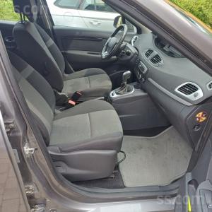 Pelēks Renault Grand Scenic 2015 Rīga, ar dzinēja tilpumu 1.50 L un nobraukumu 204 tūkst. km par 5600 €, foto 6 vietnē AUTOMOTO.COM.LV