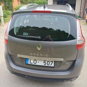 Pelēks Renault Grand Scenic 2015 Rīga, ar dzinēja tilpumu 1.50 L un nobraukumu 204 tūkst. km par 5600 €, foto 12 vietnē AUTOMOTO.COM.LV