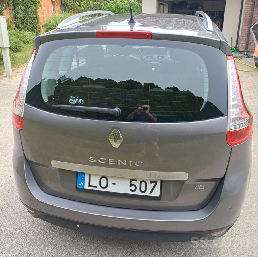 Pelēks Renault Grand Scenic 2015 Rīga, ar dzinēja tilpumu 1.50 L un nobraukumu 204 tūkst. km par 5600 €, foto 12 vietnē AUTOMOTO.COM.LV