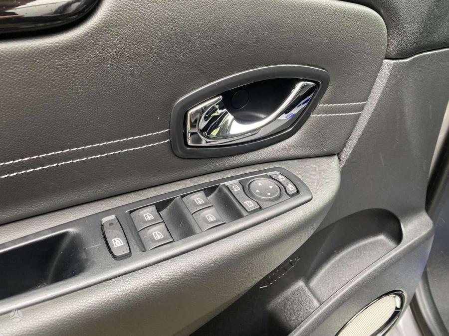 Pelēks Renault Grand Scenic 2015 Viļņa, ar dzinēja tilpumu 1.20 L un nobraukumu 99 tūkst. km par 5650 €, foto 15 vietnē AUTOMOTO.COM.LV
